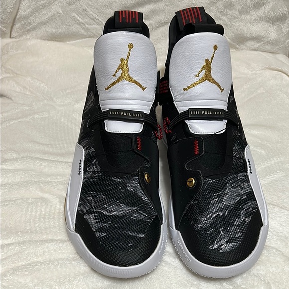Jordan | Shoes | Nike Air Jordan 33 Xxxiii White Gold Camo Size 2 ...